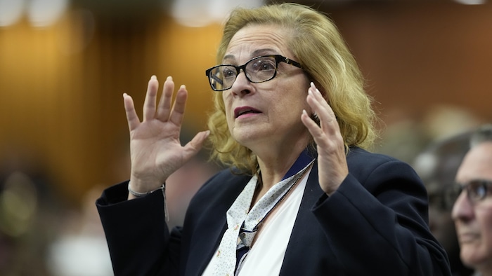 Une enquête demandée sur la vague de rappels de documents de ...