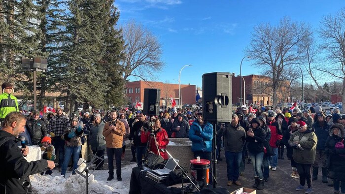 Manifestation à Lethbridge en soutien à des accusés du blocage de ...