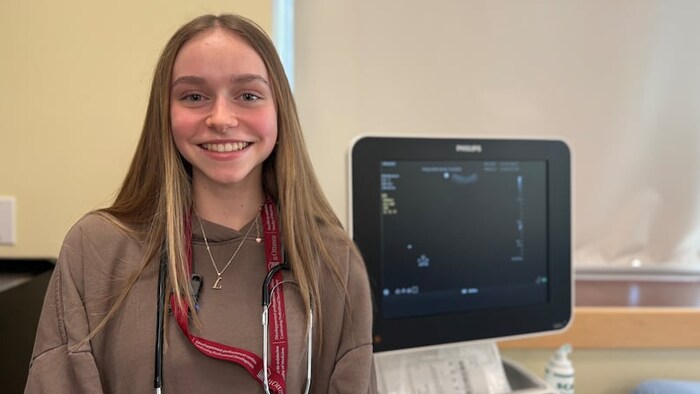 Des jeunes d’Ottawa s’initient à la médecine familiale | Radio-Canada