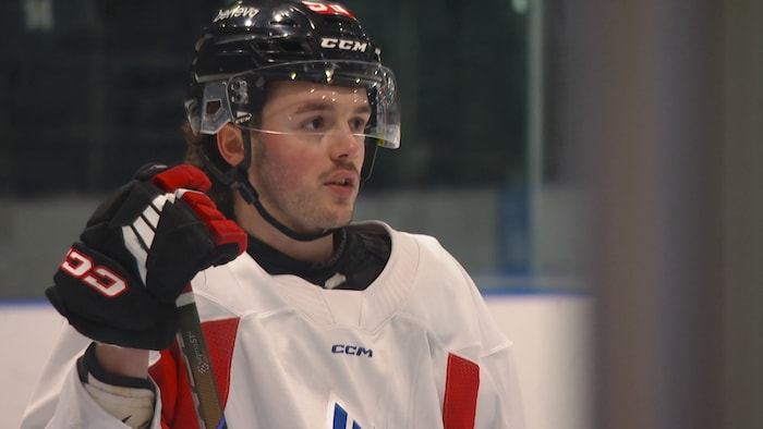 Le dernier tour de glace de Justin Côté | Radio-Canada