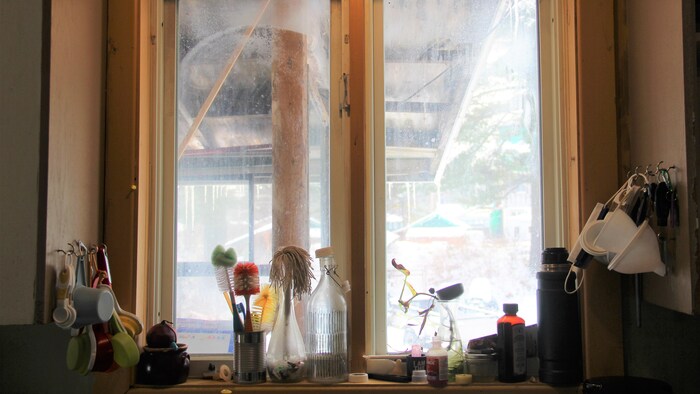 À dix dans une maison : le quotidien des Anishnabeg de Lac-Barrière ...
