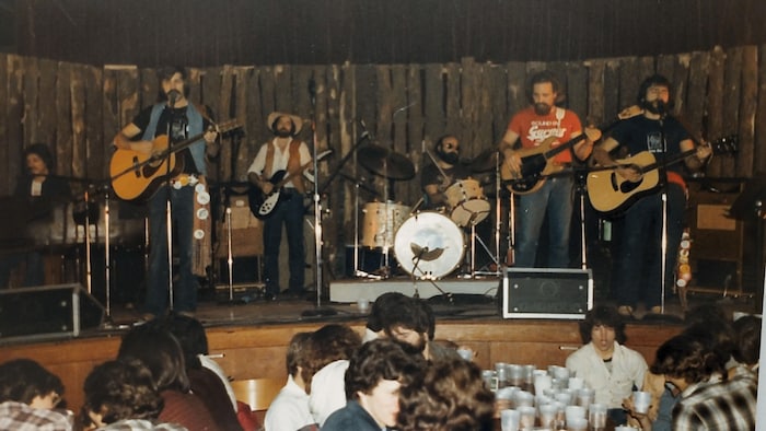 Les Louis Boys offrent une version revisitée de Festival rock! | Radio ...