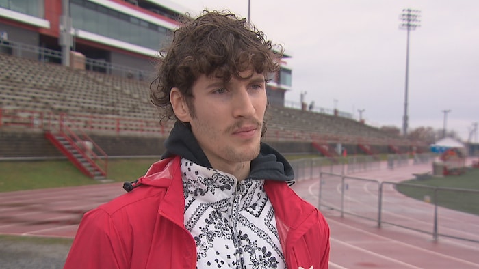 Un coureur du Rouge et Or veut sensibiliser à la crise climatique ...