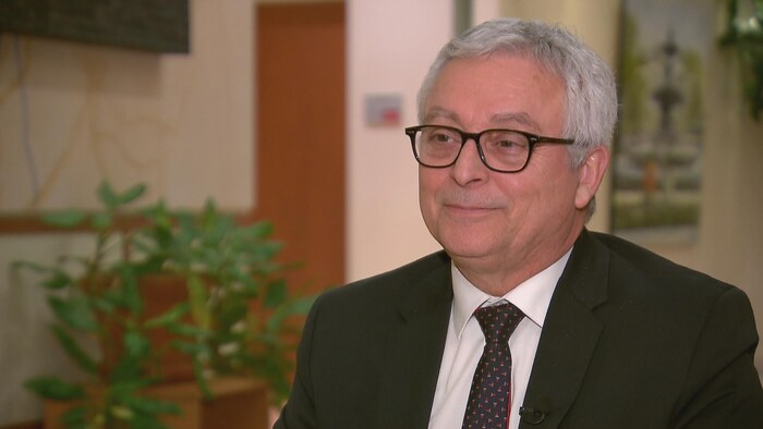 Les dossiers médicaux fusionnés d'ici trois ans au Québec | Radio-Canada