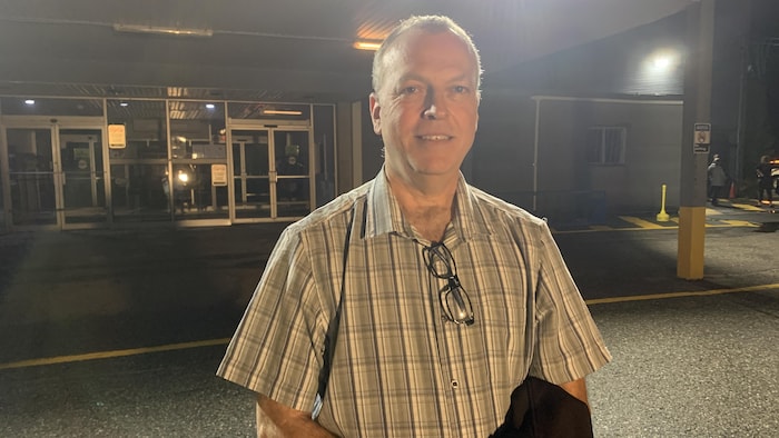 Privés d’aréna, des citoyens d’Elliot Lake réclament une patinoire ...