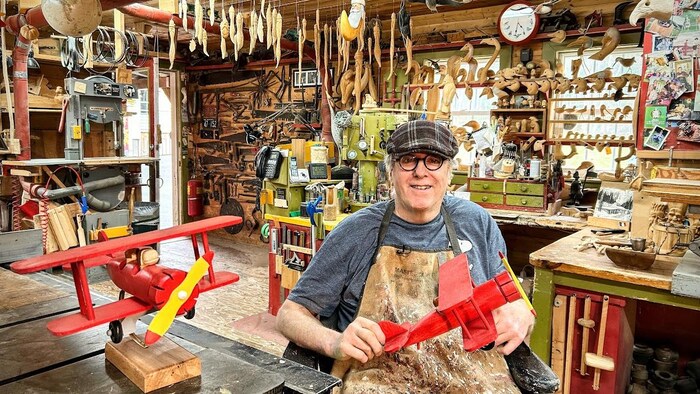 Des jouets en bois pour les enfants malades à Edmundston | Radio-Canada