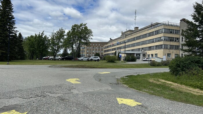 Début des travaux de reconstruction du CHSLD de Macamic | Radio-Canada