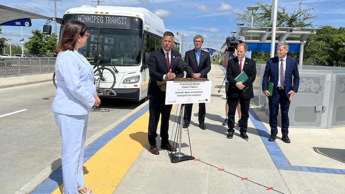 Winnipeg Transit reçoit plus d’un demi-milliard de dollars en ...