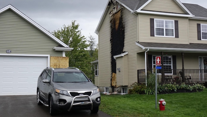 Une voiture percute deux maisons à Dieppe et déclenche un incendie ...