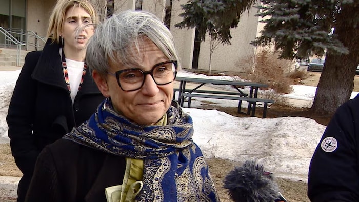 Des élèves manifestent pour sauver le tournoi de basketball HOOPLA ...