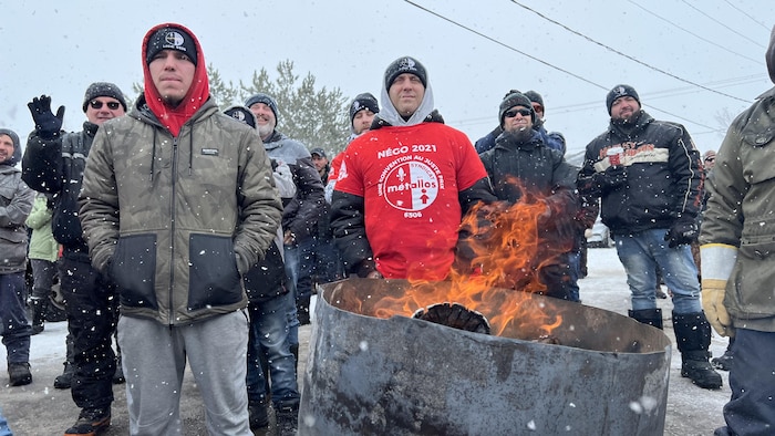 Les syndiqués de l’usine Bradken de Mont-Joli toujours en grève | Radio-Canada