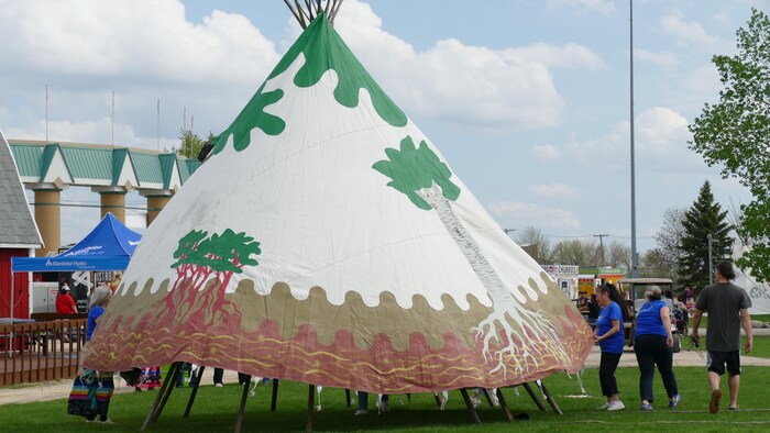 Le pow-wow du festival Manito Ahbee, en images | Radio-Canada