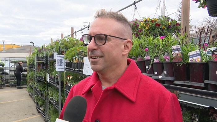 Les fleurs restent un symbole d’amour pour célébrer la fête des Mères ...