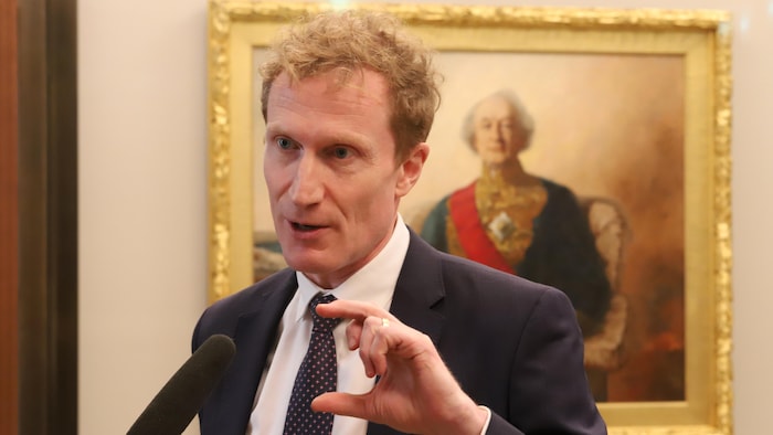 Immigration : le système fédéral manque de discipline, reconnaît Marc ...