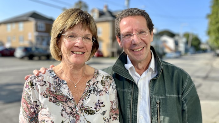 Rimouski verse 340 000 $ pour le déménagement du dek hockey | Radio-Canada