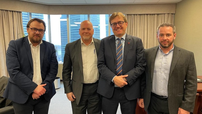 Arianne Phosphate sollicite l’aide du ministre des Ressources ...