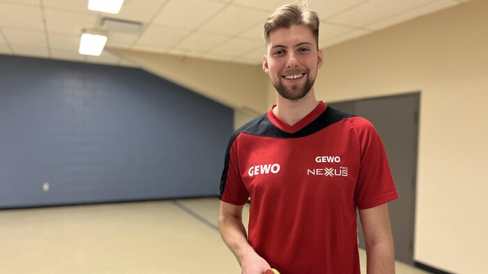 Le ping-pong, une vraie passion pour les jeunes sœurs Patry | Radio-Canada
