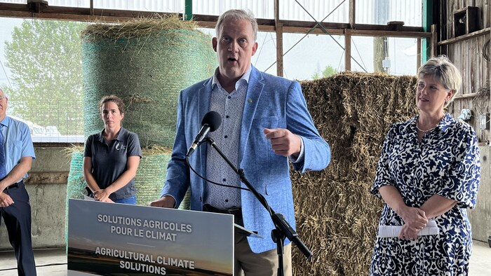 Le Canada annonce deux nouveaux laboratoires vivants au Québec | Radio ...