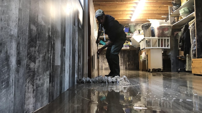 Des sinistrés de Maniwaki se vident le coeur | Radio-Canada