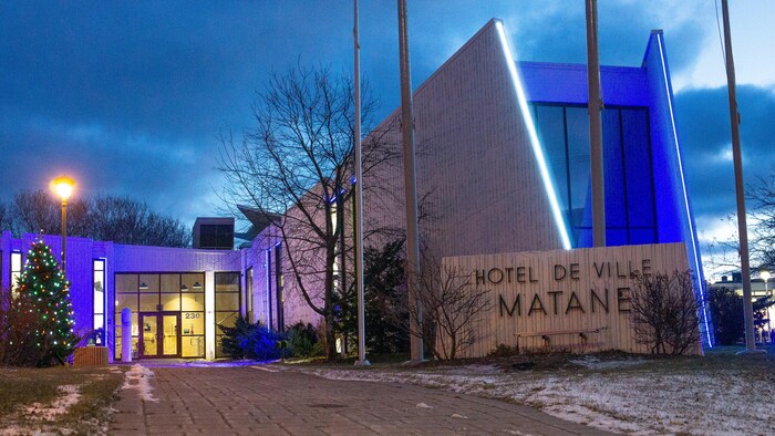 Hausse de 2,5 % des taxes foncières à Matane | Radio-Canada