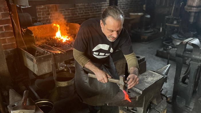 Ces artisans qui ont fait renaître Notre-Dame de Paris | Radio-Canada