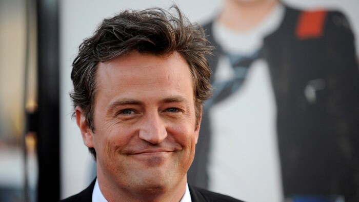 Un docteur lié à la mort de l’acteur Matthew Perry interdit de ...