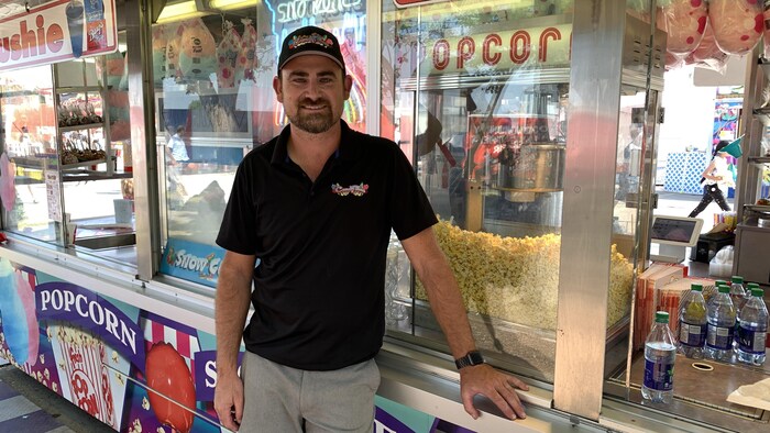 Longs voyages et gros sous : dans la peau des forains du Stampede ...