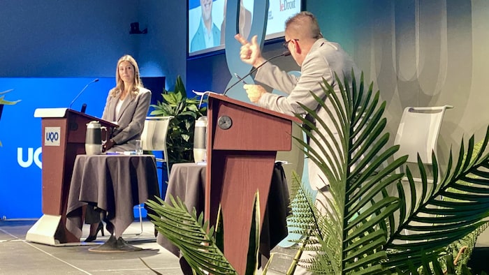 Prises de bec et engagements meublent le deuxième débat à la mairie de ...