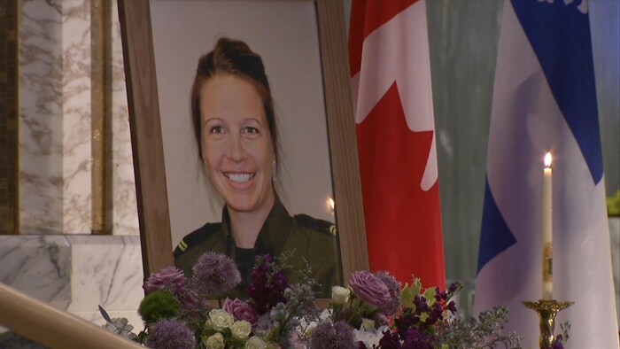 Un dernier au revoir à la sergente Maureen Breau | Radio-Canada