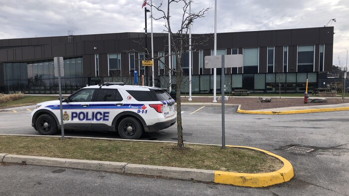 Des menaces ont perturbé les cours au collège La Cité et dans des ...