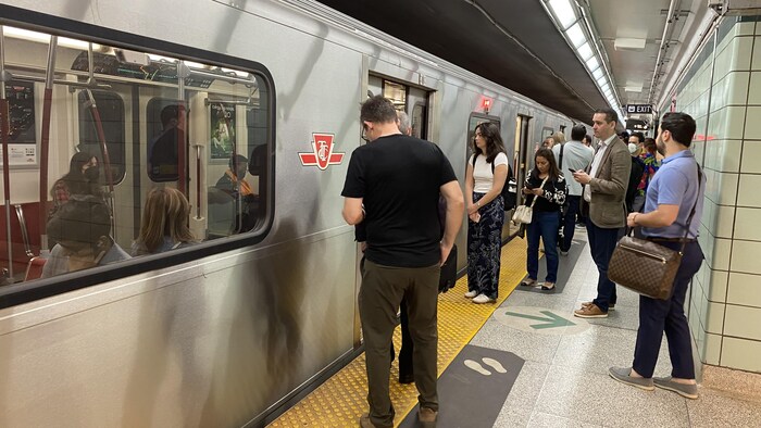 Les employés du transport en commun à Toronto ratifient l’accord de ...
