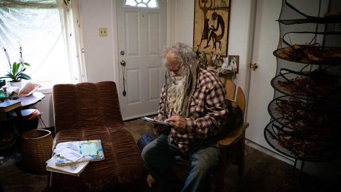 Eloïse Charet, mère, rebelle et pacifiste pour l’environnement | Radio ...