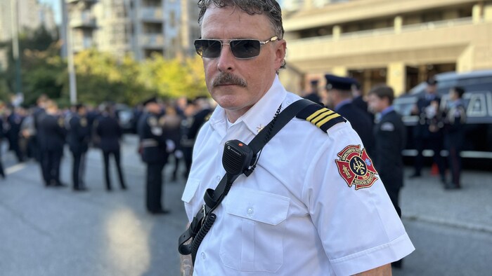 Vancouver rend hommage au pompier Ron Hegedus, mort d’un cancer ...