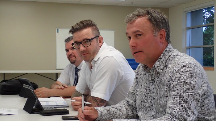 À Mirabel, l'opposition s'estime muselée par le maire | Radio-Canada À Mirabel, l'opposition s'estime muselée par le maire | Radio-Canada