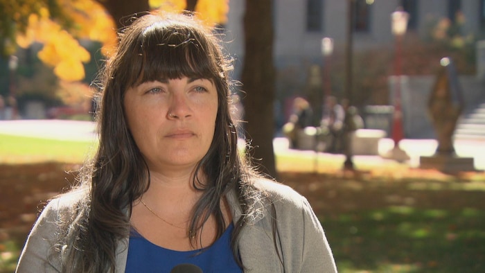 Vers un nouveau code vestimentaire au CECCE | Radio-Canada