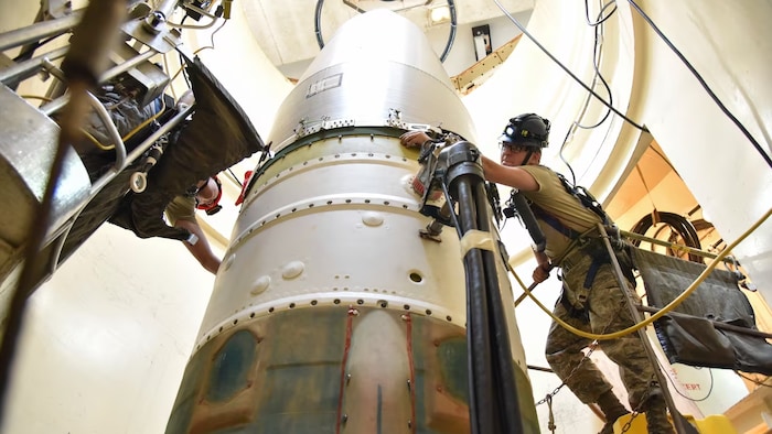 Poutine s’engage à respecter les plafonds d’armes nucléaires un an de ...