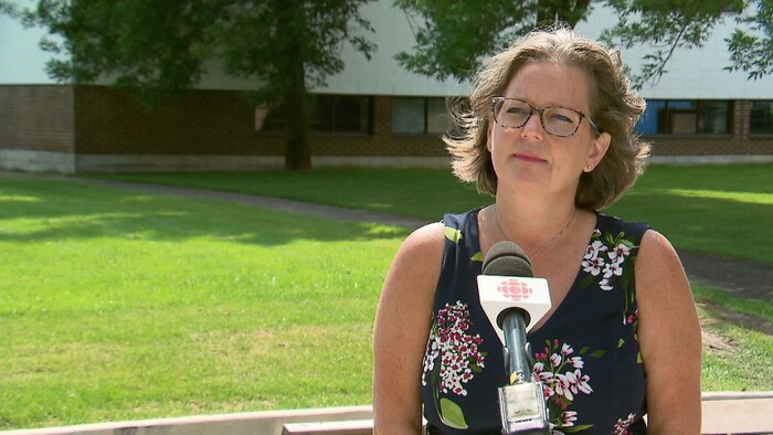Le casse-tête des annulations de voyages étudiants | Radio-Canada