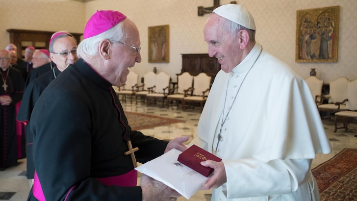 L’évêque de Chicoutimi rencontre le pape François au Vatican | Radio-Canada