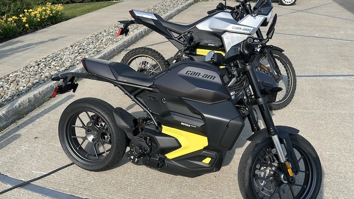 L’évolution de BRP vers la moto électrique | Radio-Canada