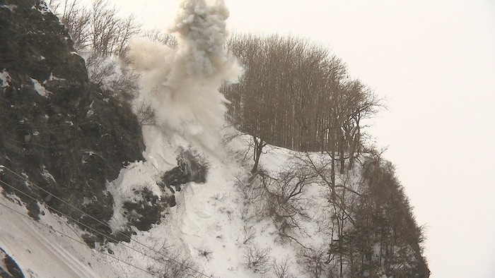 Déclencher des avalanches pour mieux les prévenir | Radio-Canada