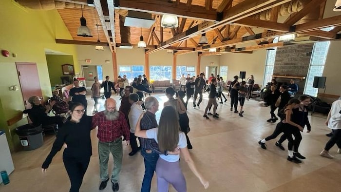 La danse et la musique folklorique à l’honneur au Centre du lac Pouce ...