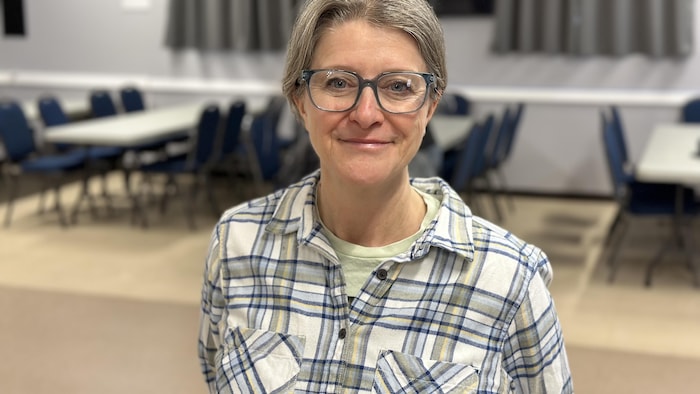 Alexis Deschênes rencontre des travailleurs saisonniers à Grande ...