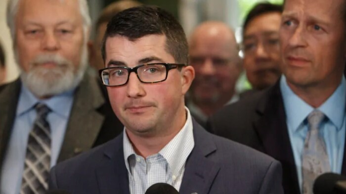 Le président de l’Assemblée législative albertaine s'excuse pour une ...