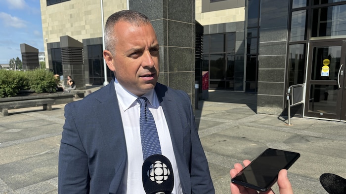 Un policier accusé d’une infraction de nature sexuelle va plaider non ...