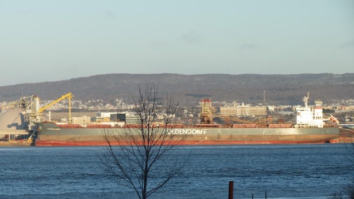 Nouveau cas de poussière d’oxyde de fer chez Arrimage Québec | Radio-Canada