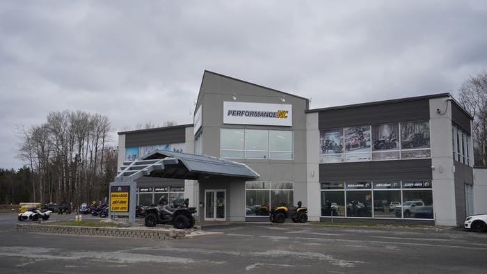 Performance NC bâtit et s’agrandit à Saint-Étienne-des-Grès | Radio-Canada