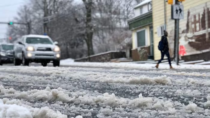 Neige, pluie verglaçante et grésil sont attendus au Québec et dans les ...