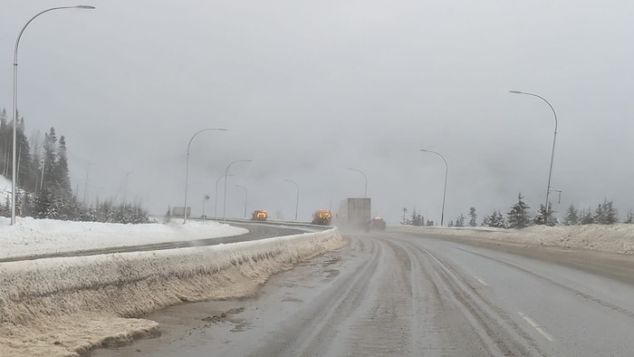 Une tempête hivernale perturbe la circulation routière dans l’intérieur ...