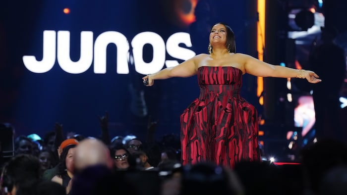 Junos 2026 : bbno$ remporte le prix du public lors d’une soirée sous le ...