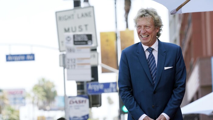 Paula Abdul accuse le producteur d’American Idol Nigel Lythgoe d ...